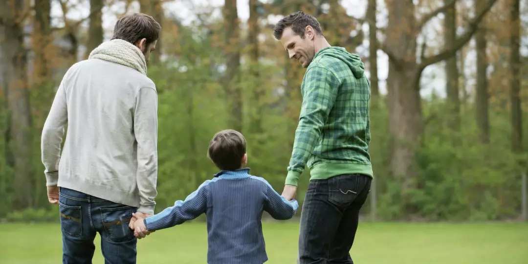 Wat Straight Dads konnten iwwer Pappe vu Gay Dads léieren