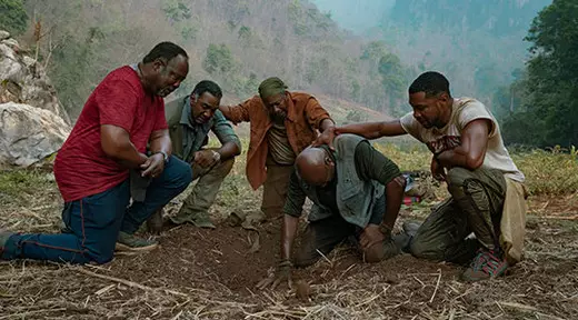 DA 5 RA (L to R) ISIAH WHITLOCK JR. ho MELVIN, NORM LEWIS ho EDDIE, CLARKE PETERS ho OTIS, DELROY LINDO ho PAUL, JONATHAN MAJORS ho DAVID ao amin`ny DA 5 RA. Cr. DAVID LEE/NETFLIX Â© 2020