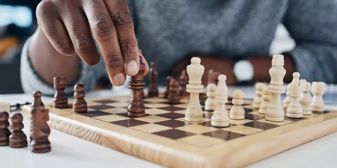 Yadda Koyan Chess Zai Iya Inganta Rayuwar ku da Sana'arku