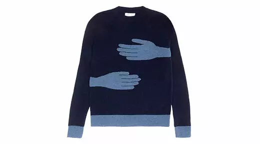 I-Luxury Luxury Cashmere Crewneck Sweater I-Leret Leret Hold Me Sweater e-navy blue namaphrinti esandla aluhlaza okwesibhakabhaka ngokukhanyayo kungemuva elimhlophe