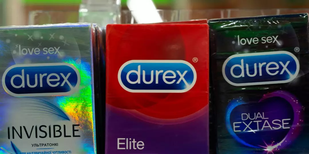 „Durex“ atskleidžia, kad prezervatyvų pardavimas sumažėjo dėl koronaviruso užblokavimo ir socialinio atsiribojimo