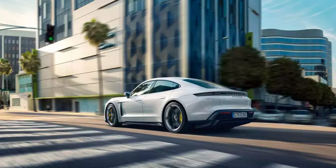 Porsche presenta el Taycan, su primer coche eléctrico