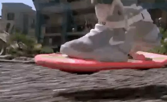 2015 Nike Mags Ó Ar ais go dtí an Todhchaí Le Lásaí Cumhachta 69973_1