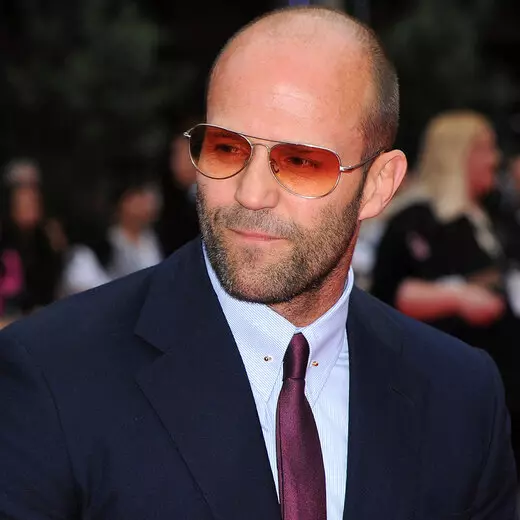 La kappafo de Jason Statham kie la aktoro havas zumtondan hararanĝon.