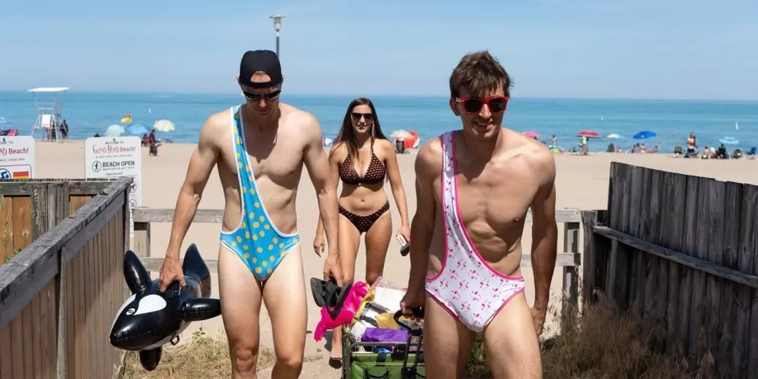 Двама приятели от Торонто пускат Brokinis the Bikini за мъже